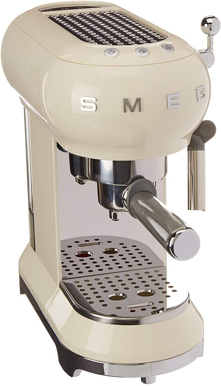 Las 5 mejores cafeteras Smeg del 2021: Opiniones de usuarios